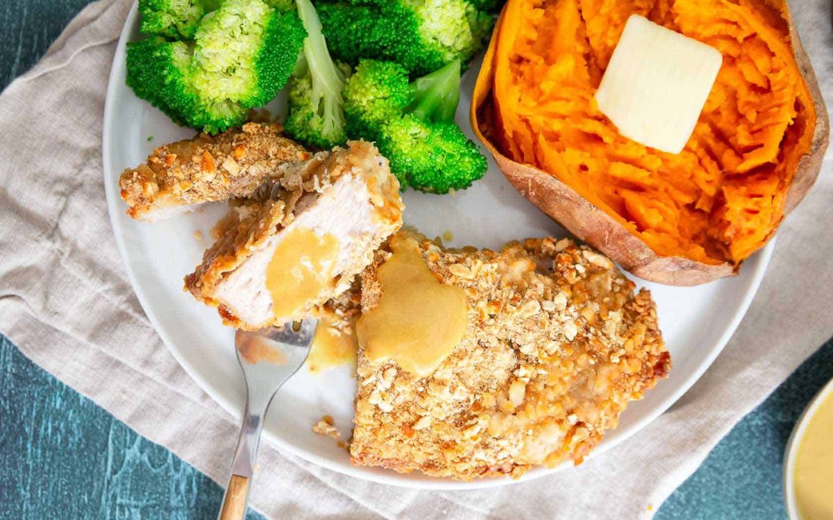 18 Dinner Pork Chop Recipes for Easy and Delicious Evenings - From Ice ...